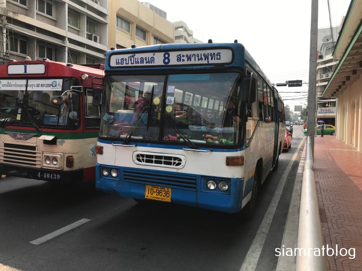 Madness and Mayhem – Bangkok’s Fast & Furious Number 8 Bus – Siam Rat Blog